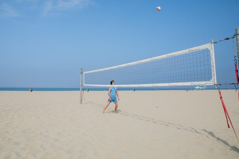 How to Tie a Volleyball Net | AthleticLift